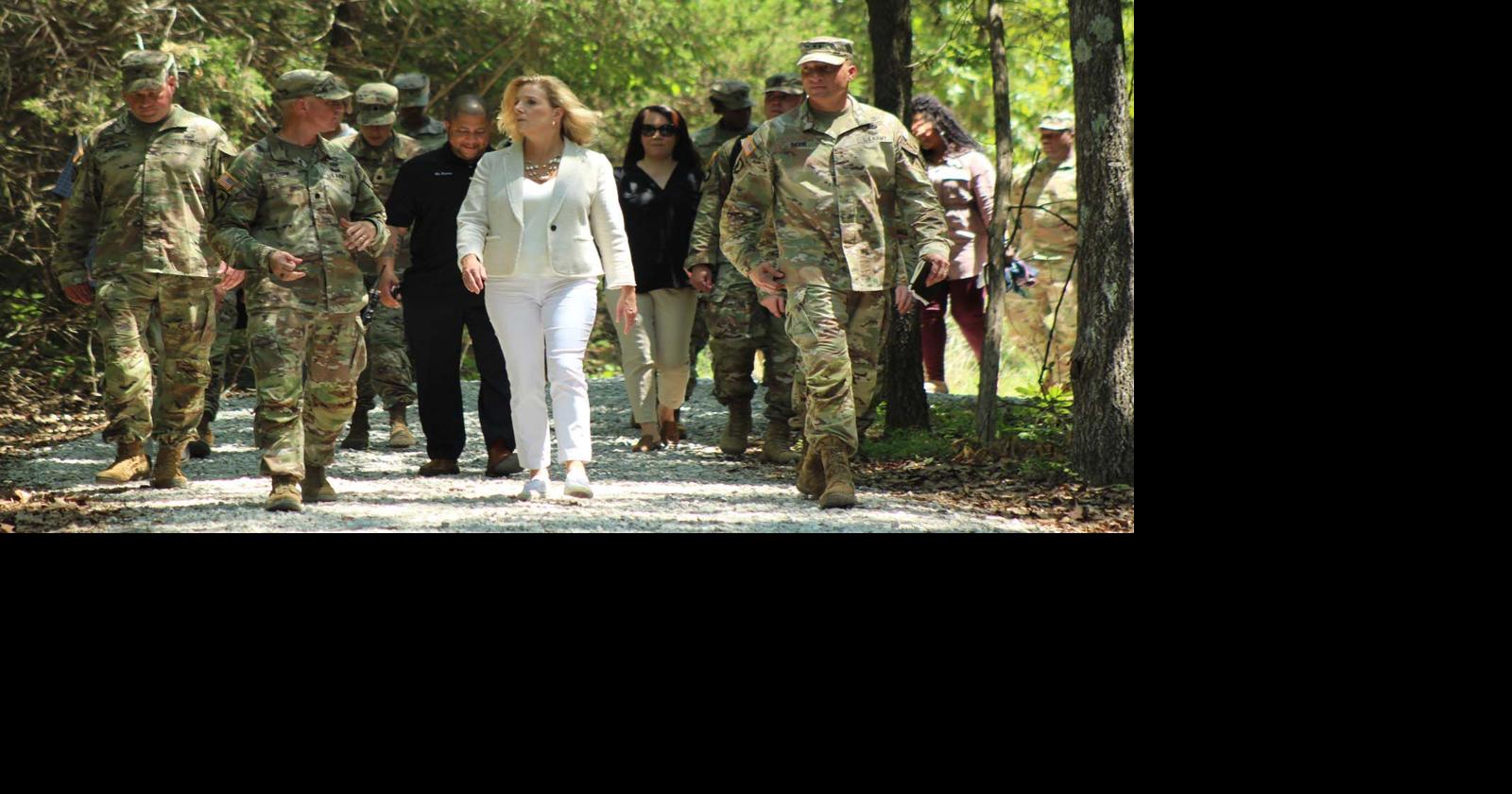Secretary of Army visits Fort Knox cadets | Local News ...