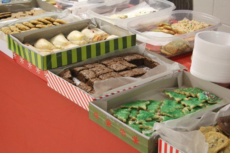 Radcliff community dinner brings Christmas blessings | Local News ...