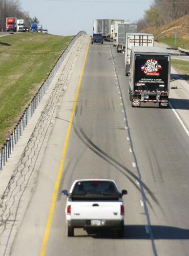 Interstate bridge work slows traffic | Local News | thenewsenterprise.com