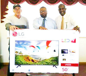 Steward Manor receives donation from local business | Neighbors ...