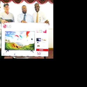 Steward Manor receives donation from local business | Neighbors ...