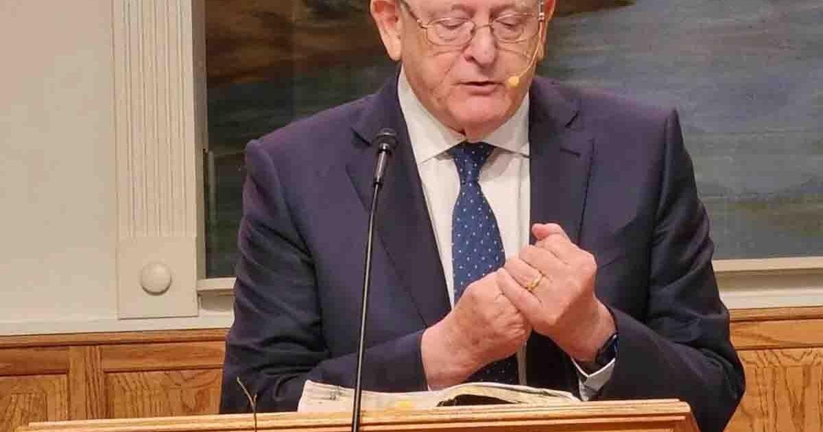 Pastor Billy Compton pledges to ‘invest in other generations’ | Worship ...