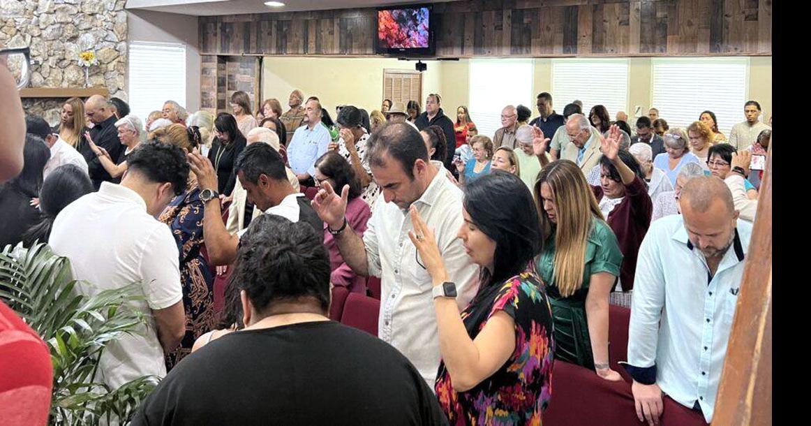 Hispanic prayer movement spreading across America | Worship ...