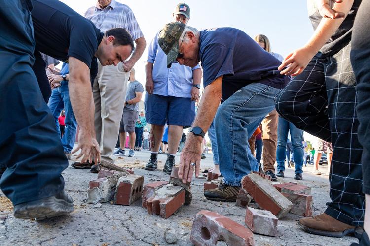 Radcliff community says goodbye to Redmar Plaza | Local News ...