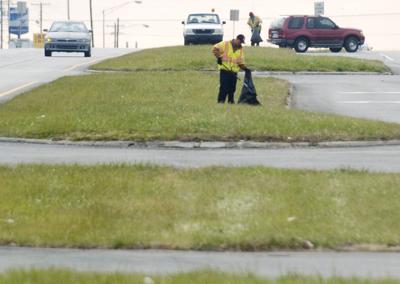 Photo: Trash, it's in the bag | Local News | thenewsenterprise.com