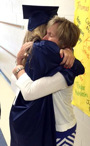 E’town seniors go for a walk | Local News | thenewsenterprise.com