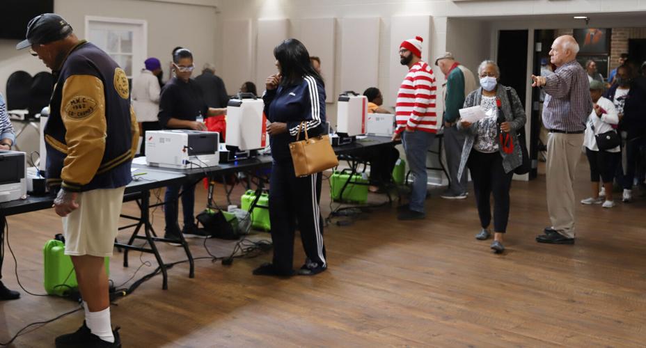 Early voters come out in full force | Local News | thenewsenterprise.com