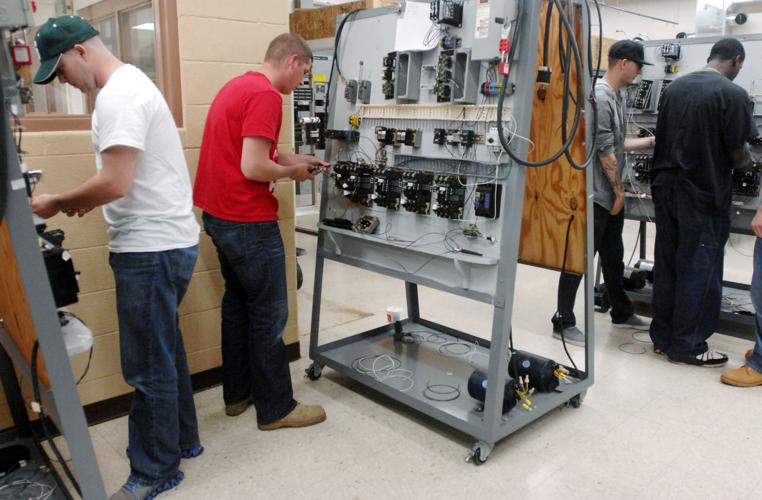Photos: 76th Engineer Company trains at ECTC | Local News ...