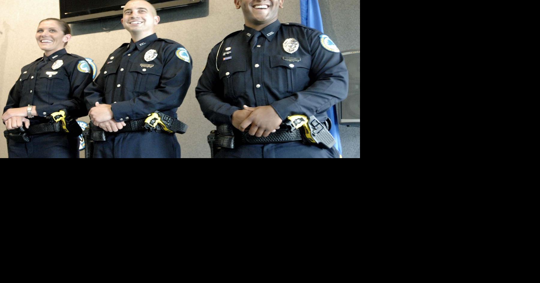 Three EPD officers sworn in | Local News | thenewsenterprise.com