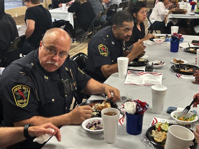 Freeman family continues tradition of honoring law enforcement | Local ...