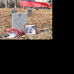 Gen. Ben Hardin Helm Camp erects a grave marker near Big Spring ...