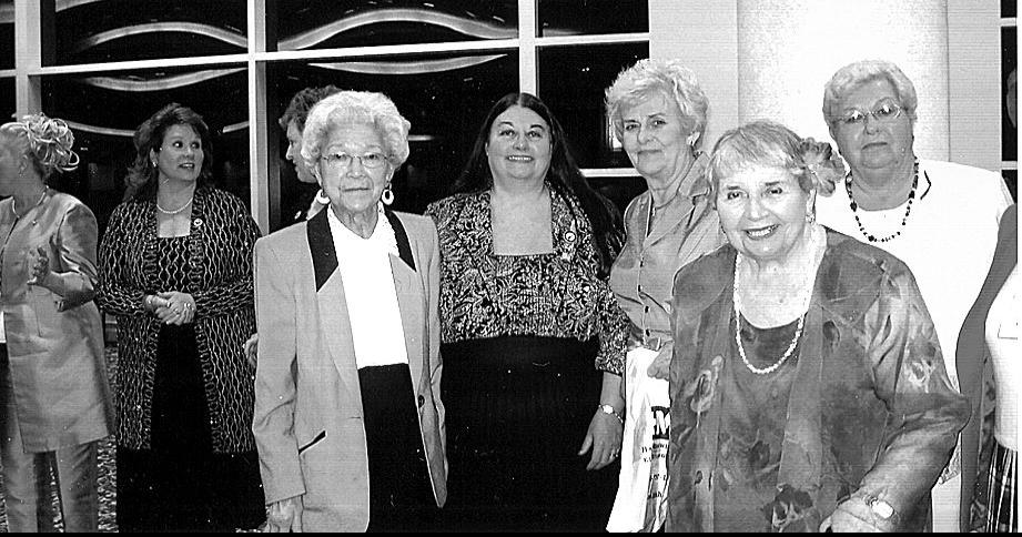 Radcliff Woman - Convention | News | thenewsenterprise.com