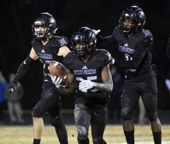 COLLEGE FOOTBALL: North Hardin standout defensive back Jordan Lovett ...