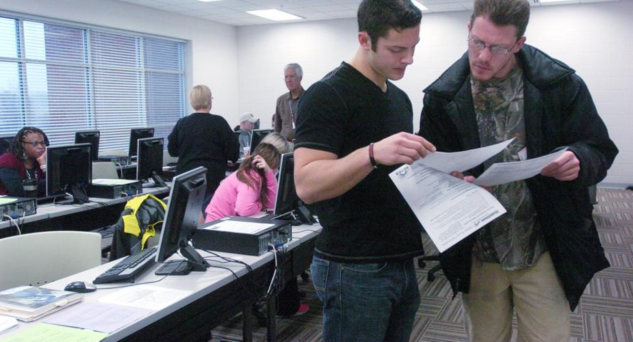 Registration time at ECTC | Local News | thenewsenterprise.com