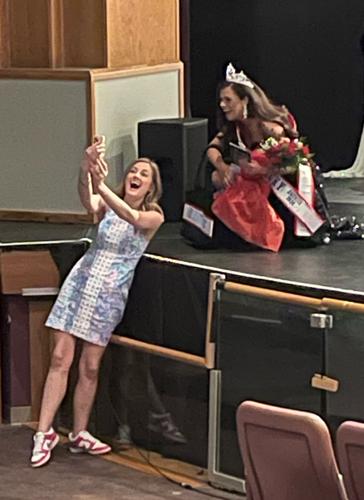 Elizabethtown woman to represent Kentucky in Mrs. America pageant ...