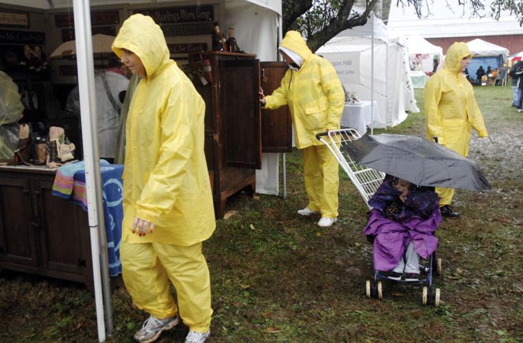 Rain falls but crowd stays at Crossing Festival | Local News ...