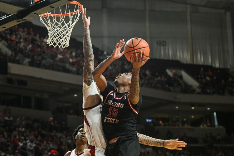 Acuff scores 18 points to lead No. 25 Arkansas over Fresno State 82-58 ...