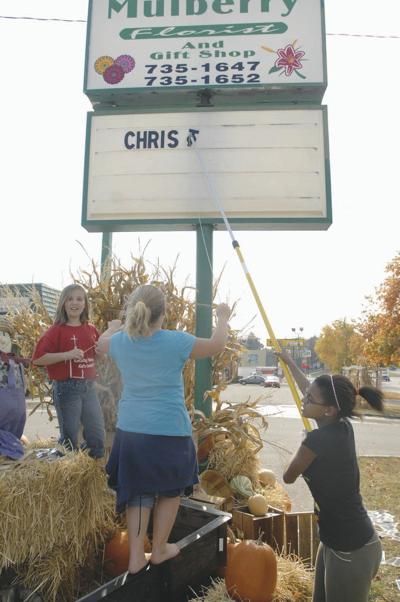 Photos: Showing signs of teamwork | News | thenewsenterprise.com