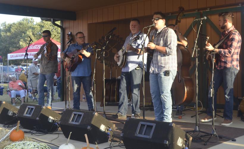 Lifelong fans, newcomers flock to Vine Grove for bluegrass festival ...
