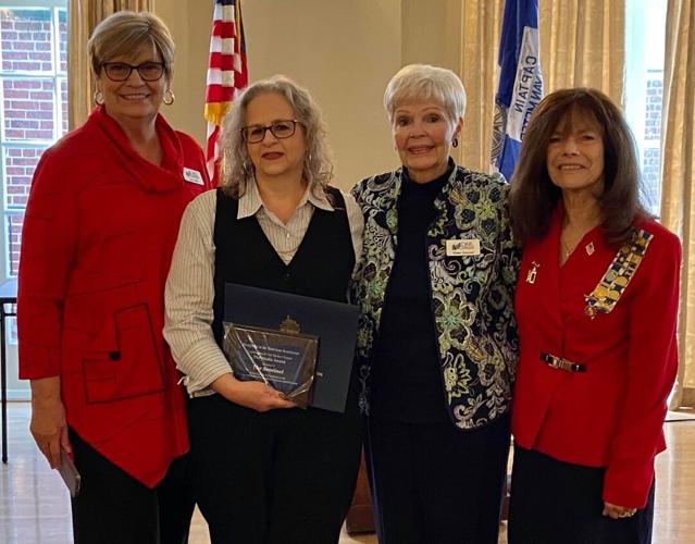 Captain Jacob Van Meter Chapter DAR members gather for October meeting ...