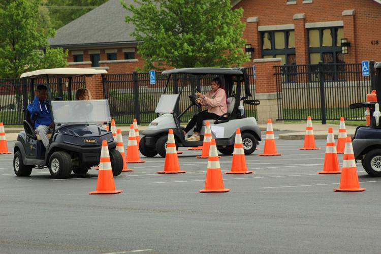 EHS students practice roundabout driving | Education ...