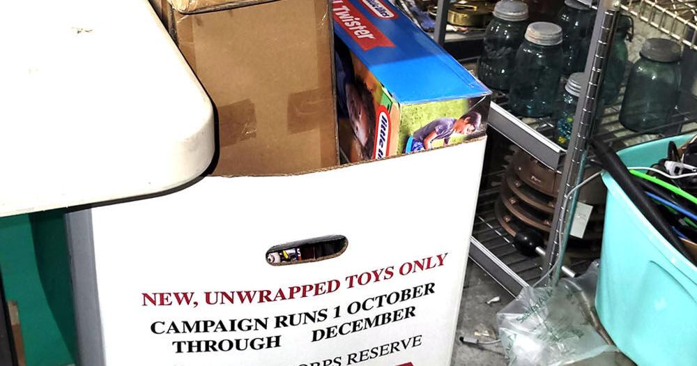 Vine Grove auction to help Toys for Tots in making Christmas merrier ...