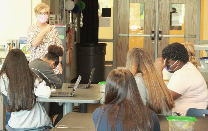 Hardin County High Schoolers Return To Five Day Schedule Local News