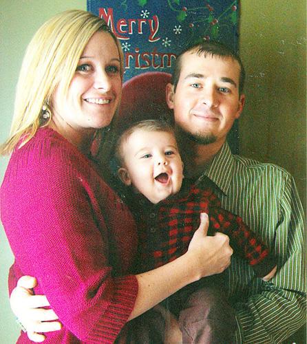 Parents welcome Dylan Floyd | Neighbors | thenewsenterprise.com