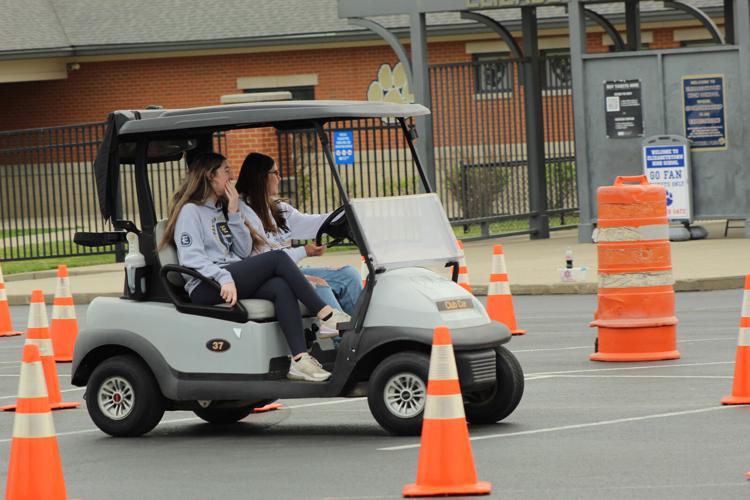 EHS students practice roundabout driving | Education | thenewsenterprise.com