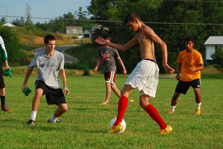 COLLEGE SPORTS: ECTC Barons soccer teams beginning to bond (07/27 ...