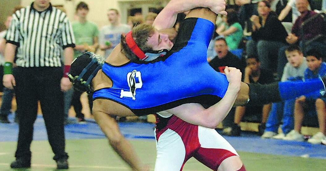 WRESTLING: John Hardin wins second straight region title (02/15 ...