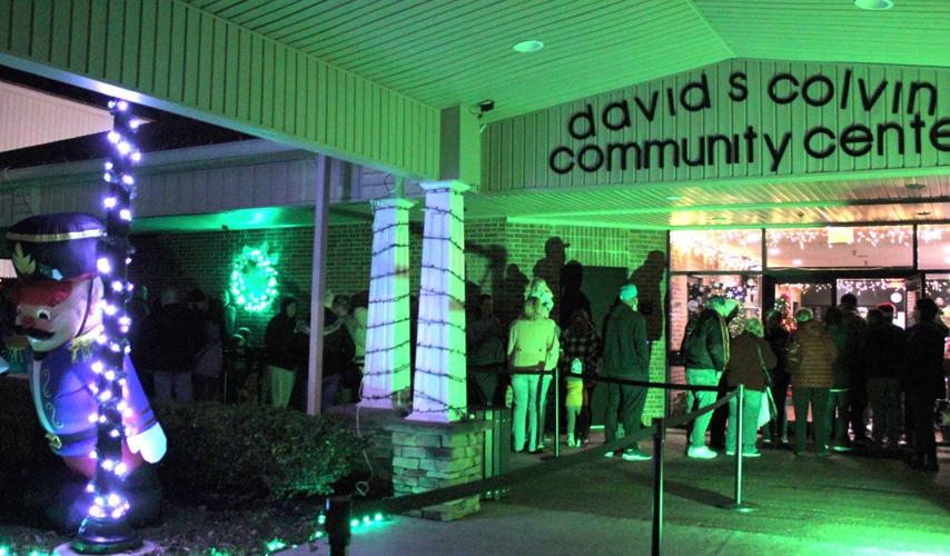 Crowds receive a taste of Radcliff | Local News | thenewsenterprise.com