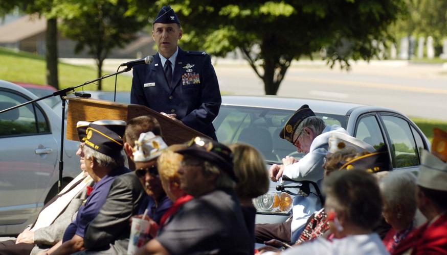 Veterans salute fallen comrades in E'town | Local News | thenewsenterprise.com