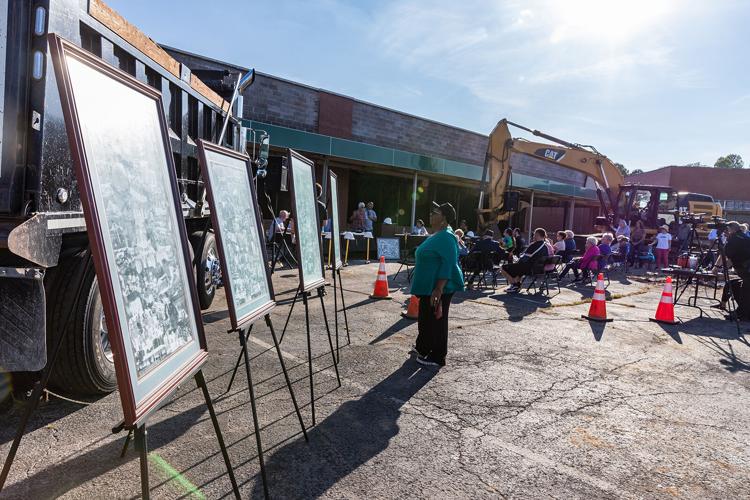 Radcliff community says goodbye to Redmar Plaza | Local News ...