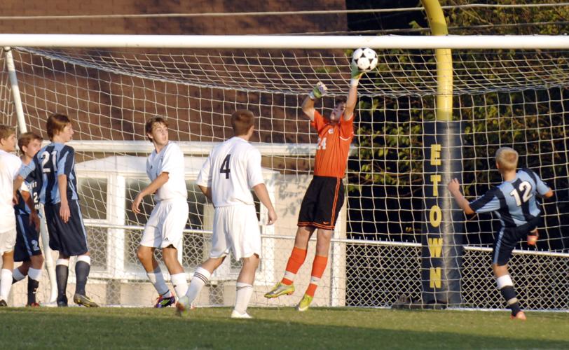 BOYS' PREP SOCCER: Howard, Central Hardin hammer Elizabethtown (09/07 ...