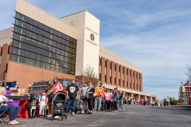 Large crowd enjoys first chance at Halloween candy, fun | Local News ...