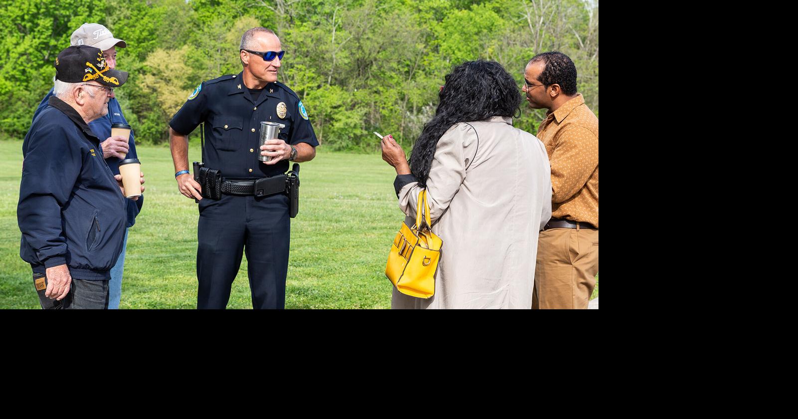 Police hear praise over cup of Joe | Local News | thenewsenterprise.com