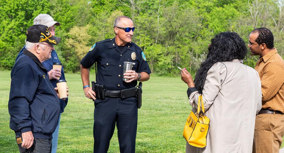 Police hear praise over cup of Joe | Local News | thenewsenterprise.com