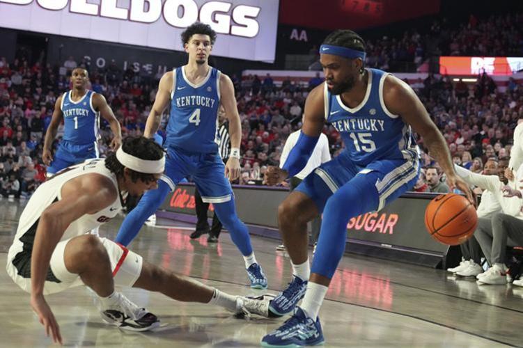 Georgia gets physical, hands Kentucky first SEC loss | College Sports ...