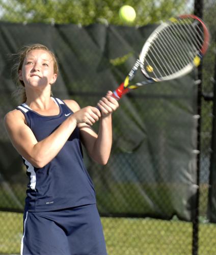 GIRLS' PREP TENNIS: E'town's Fiepke wins region singles title again (5/ ...