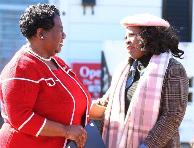 Postal workers join esteemed halls of local Black history gallery ...