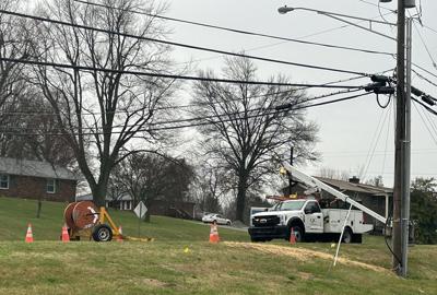 Rain doesn't stop utility work | Local News | thenewsenterprise.com
