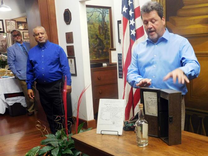 Boundary Oak unveils Lincoln box set | Business | thenewsenterprise.com