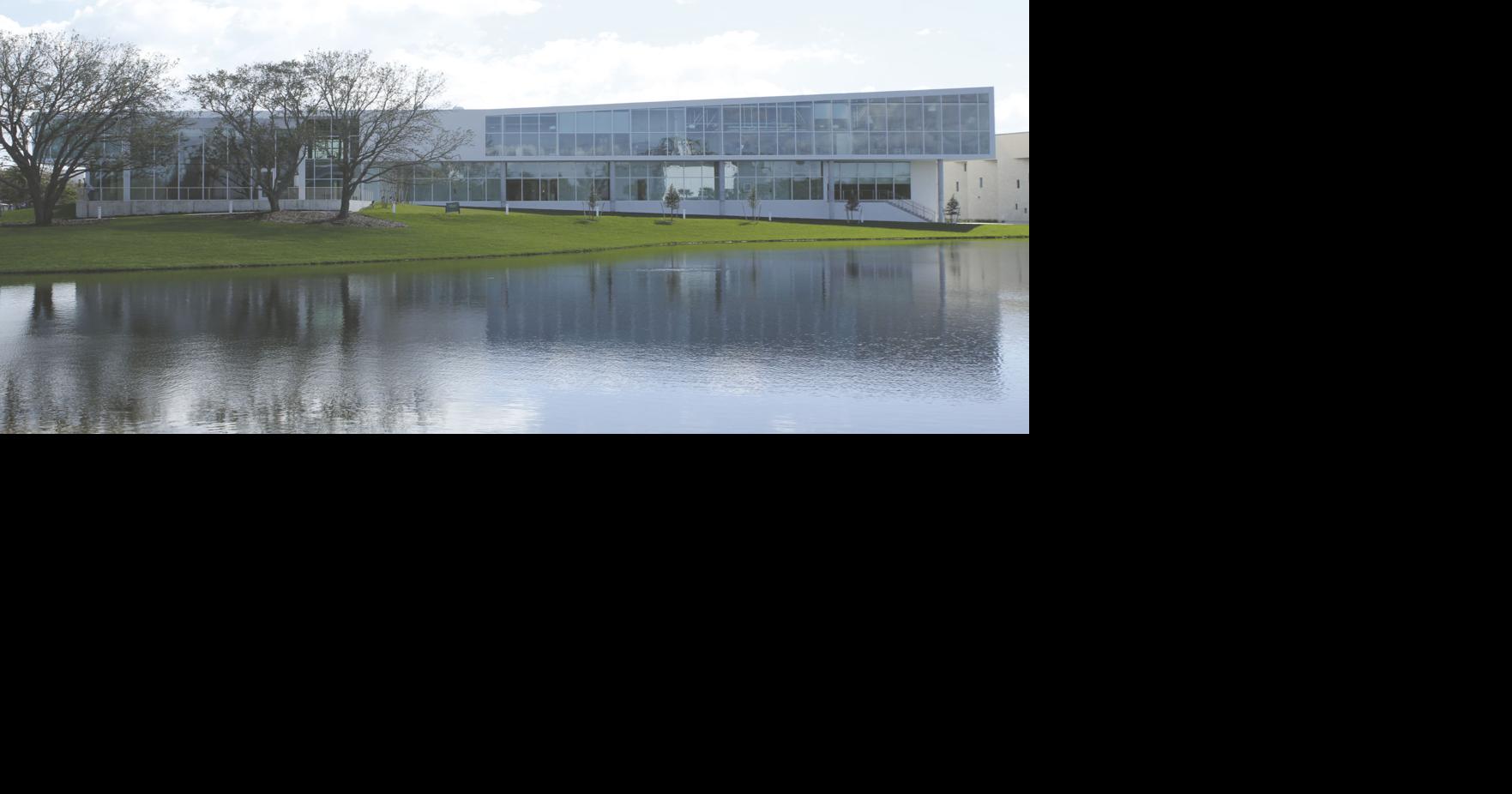 Helmar and Enole Nielsen Center for Visual Arts Opens | News | theonlinecurrent.com