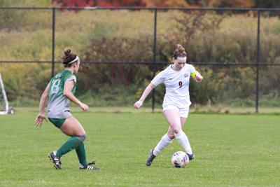 Soccer: Hawks run unbeaten streak to six straight, remain in playoff ...
