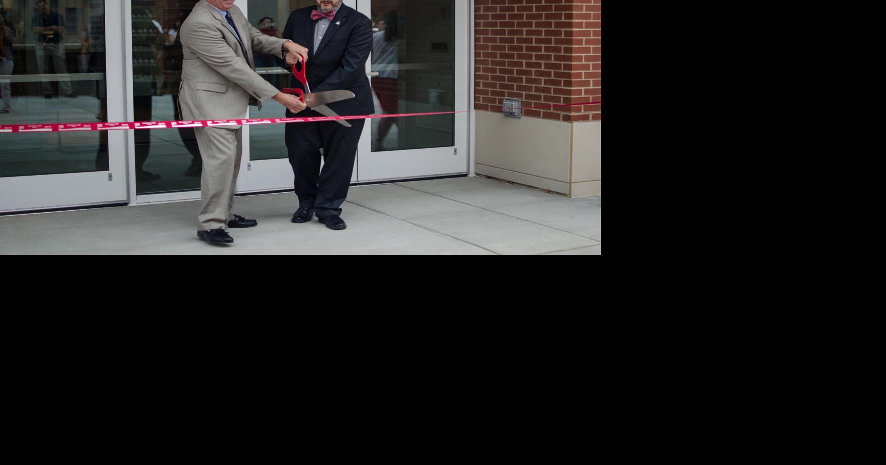 Crimson Cafe opens after ribbon cutting ceremony | News | thepenn.org