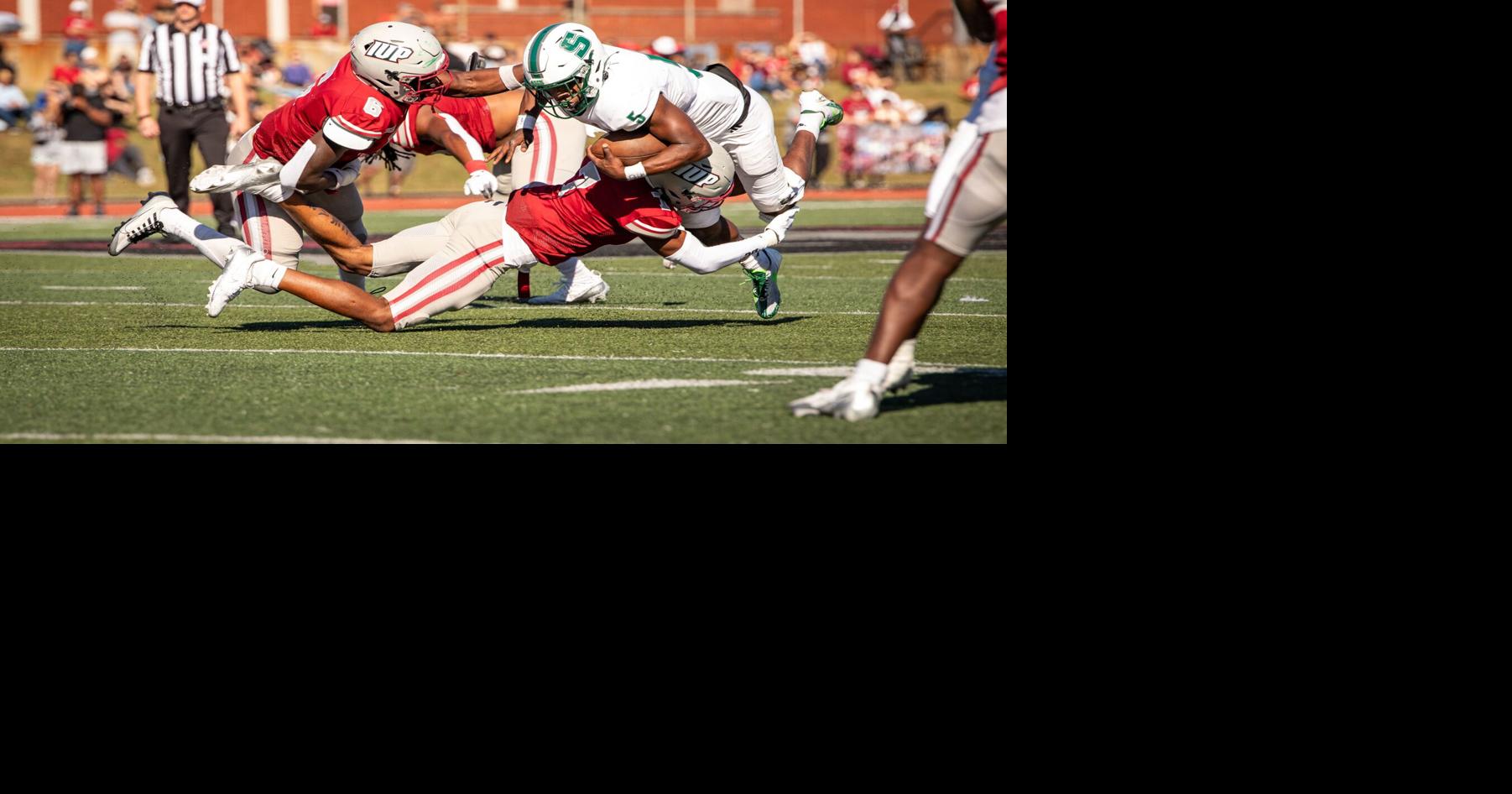 Football: Hawks make a second half comeback against Seton Hill | Sports | thepenn.org