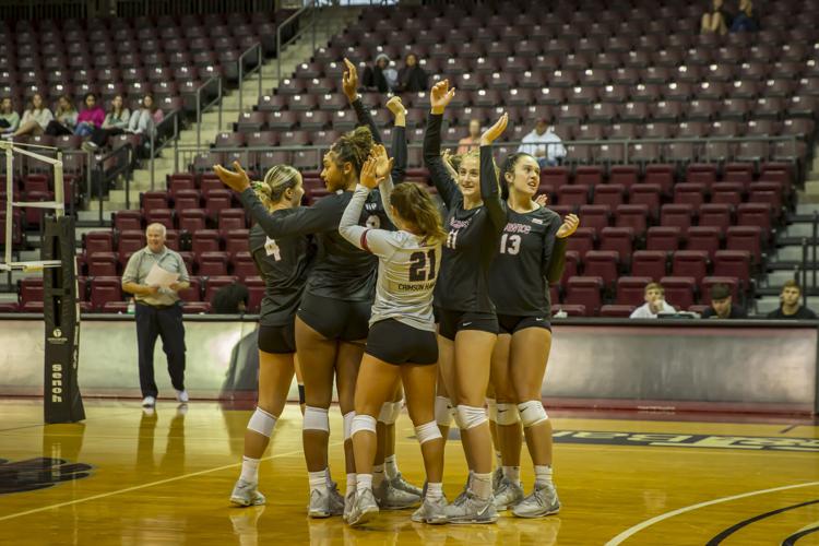 Volleyball: Hawks dispatch Mercyhurst, continue hot streak | Sports ...