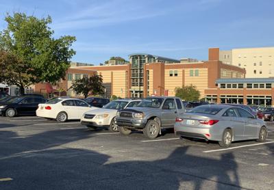 Parking poses problems for students who drive to campus | News ...