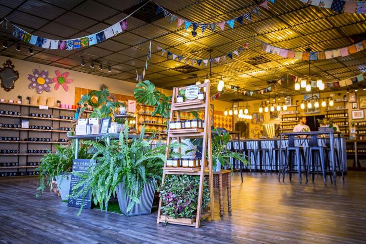 Mix, pour, burn with Philly Street Candle Bar | Culture | thepenn.org